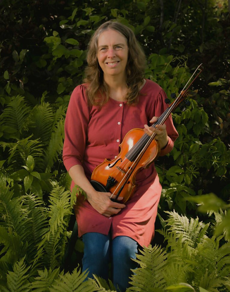 Hand Me Down the Fiddle Gallery Talk with Beth Hoven Rotto | Vesterheim ...